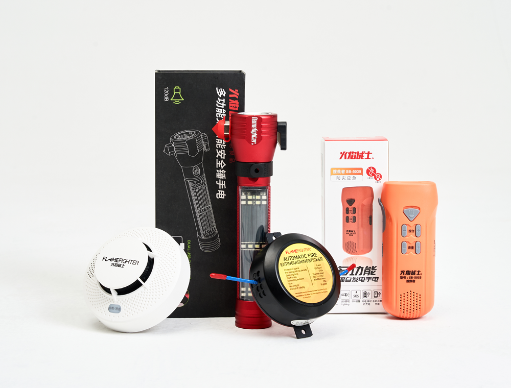 600g Dry Powder / 600ml Water-Based Fire Extinguisher Spray - FlameFighter